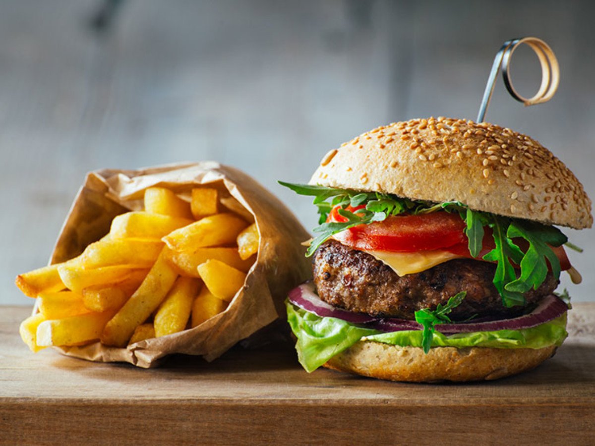 Burgers Maison, servis avec frites :: Le Classique